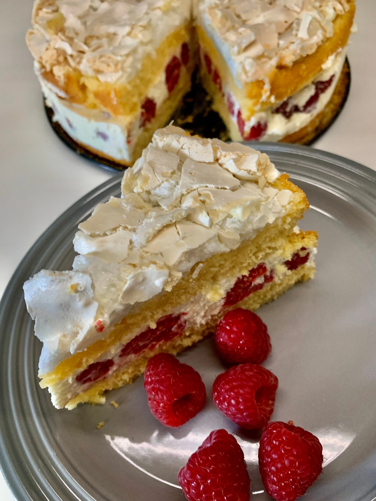 Rezept für eine leckere Himmelstorte mit Himbeeren – Frau Amann kocht